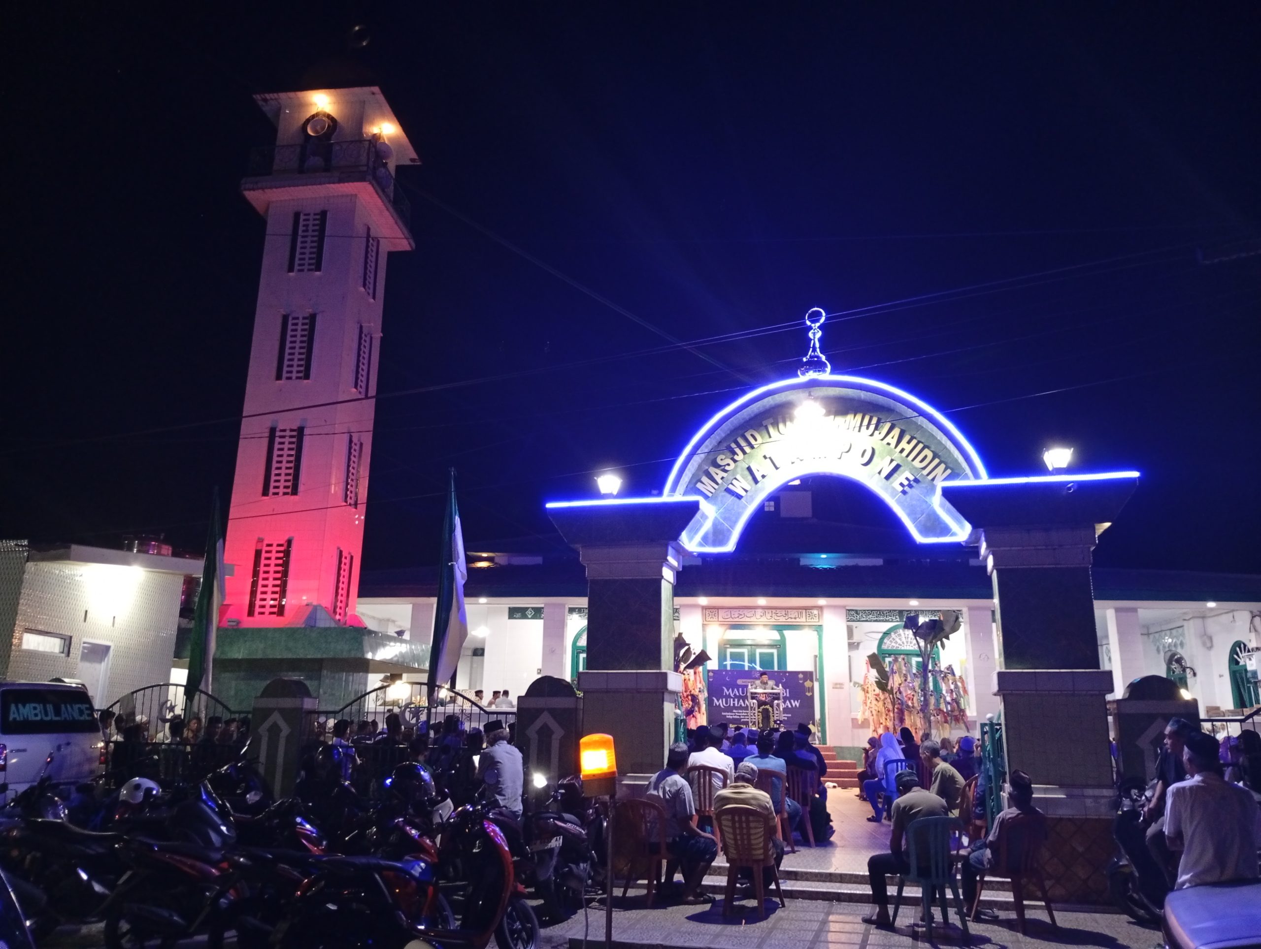 Jemaah dan Pengurus Masjid Tua Al Mujahidin Peringati Maulid Nabi ...
